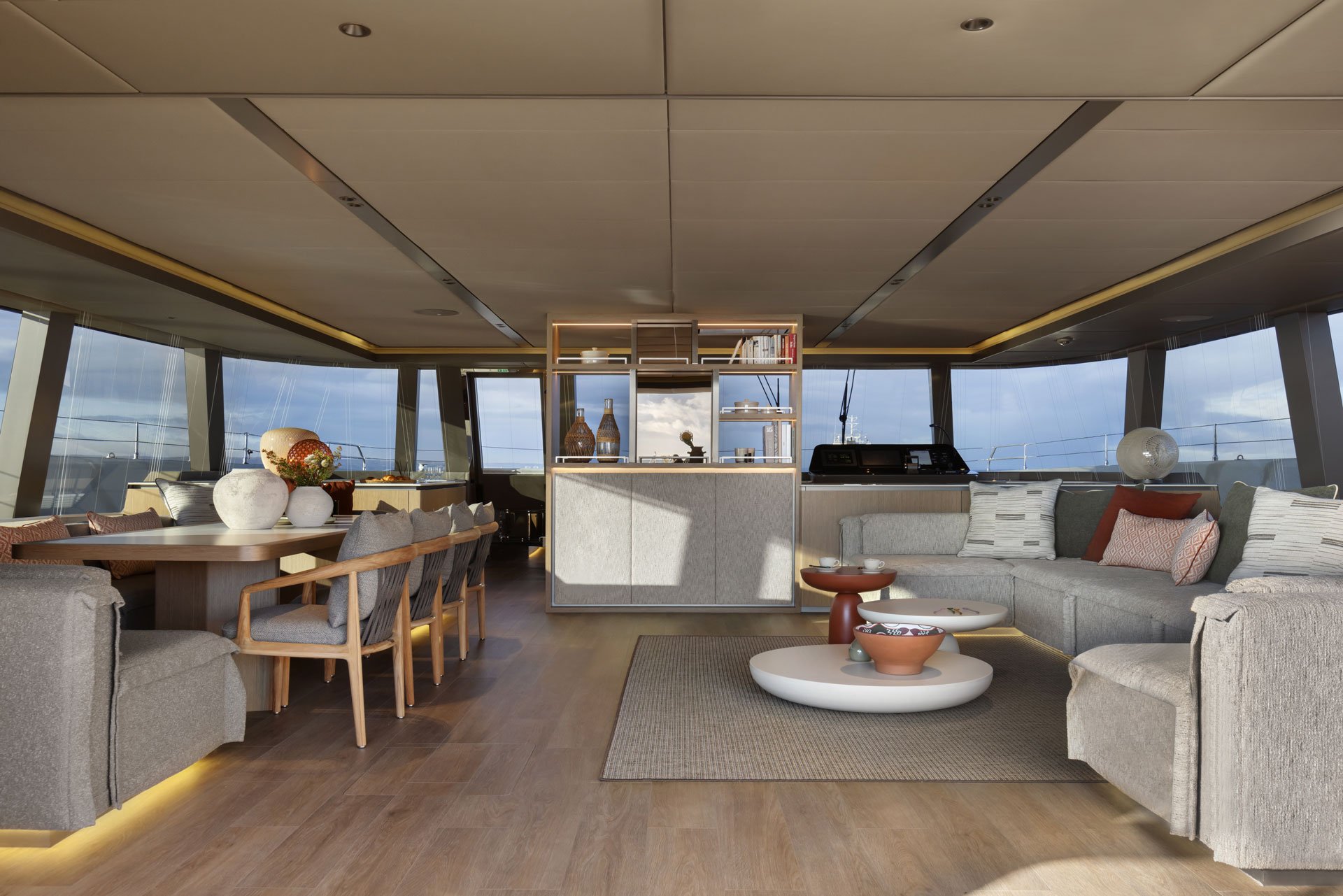 Yacht OTOCTONE, Sunreef Eco | CHARTERWORLD Luxury Superyacht Charters